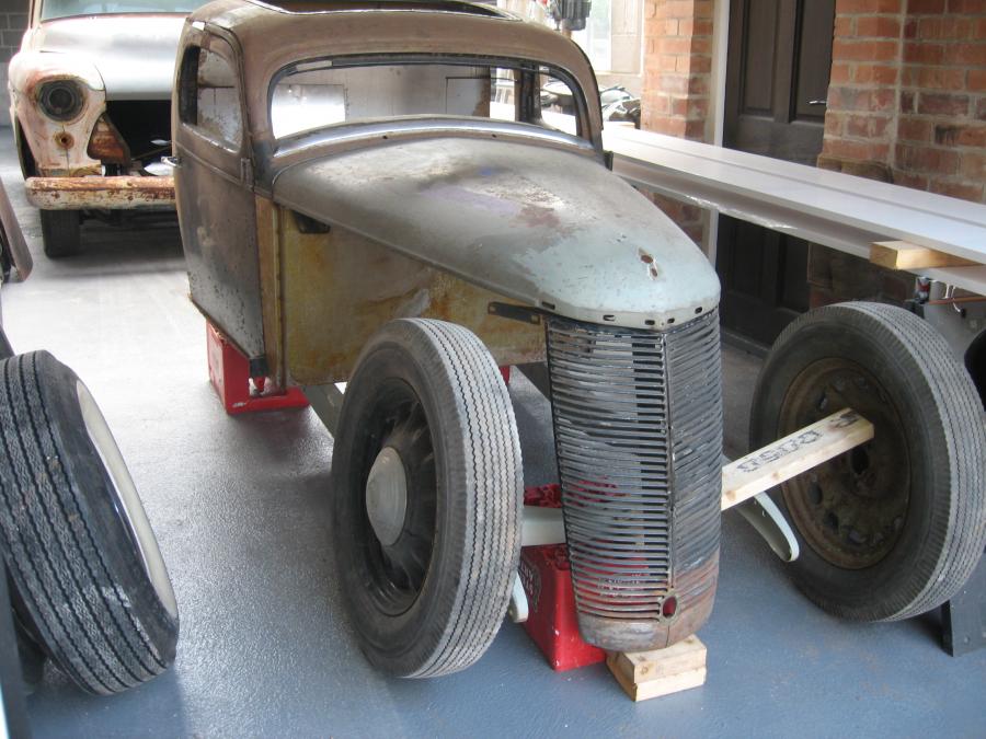 Ford Chassis and Modified Prefect body