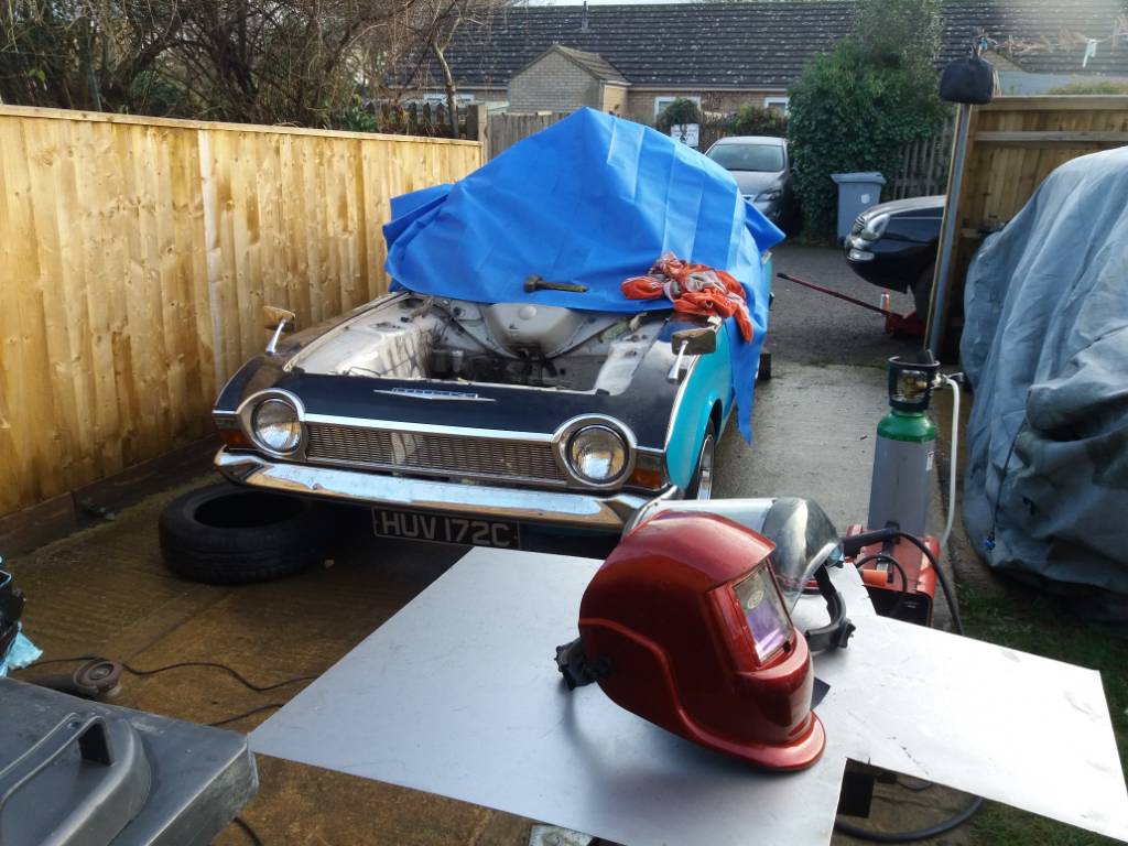 Ford Corsair 'Laid not sprayed'