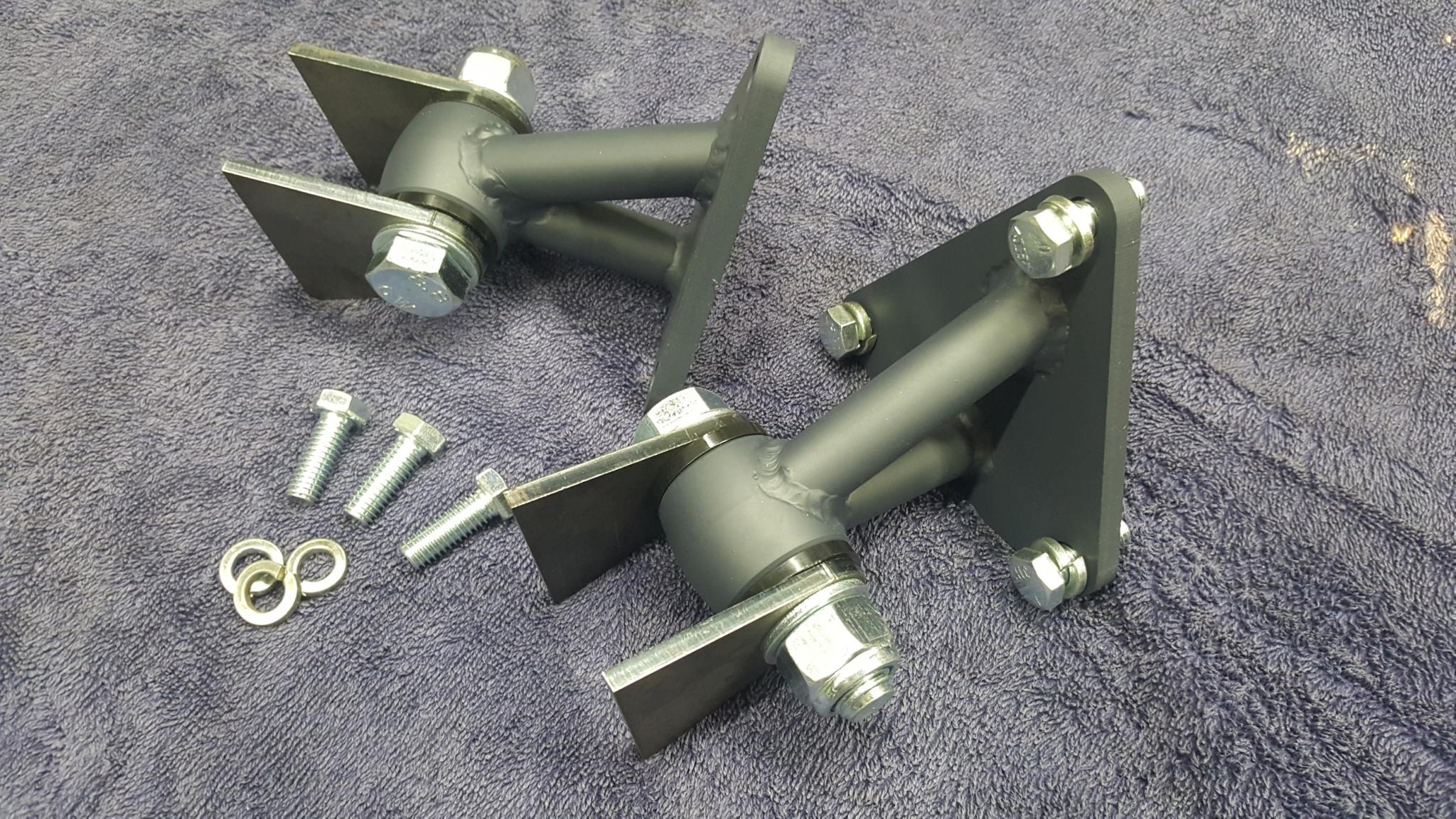 Chevy engine mounts £90