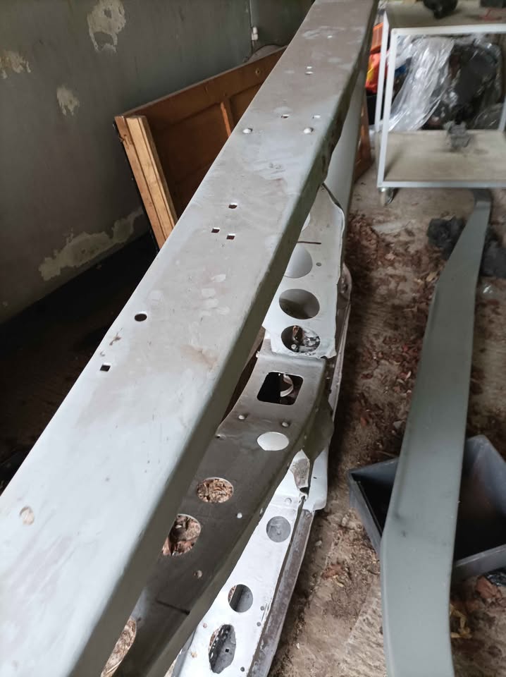37 van body and chassis £1500